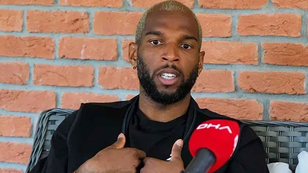 Ryan Babel kararını verdi. 10 kulübü etiketleyerek açıkladı