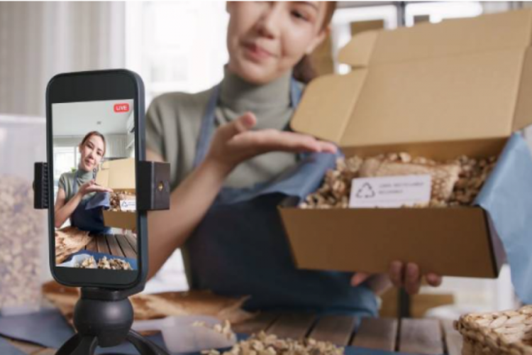 Bakanlık düğmeye bastı! Influencerlara yeni düzenleme: Artık “reklam ...