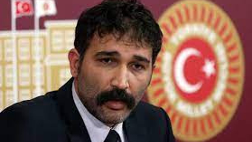 Barış Atay Kimdir, Kaç Yaşında? Siyasi ve Sanat Kariyeri?